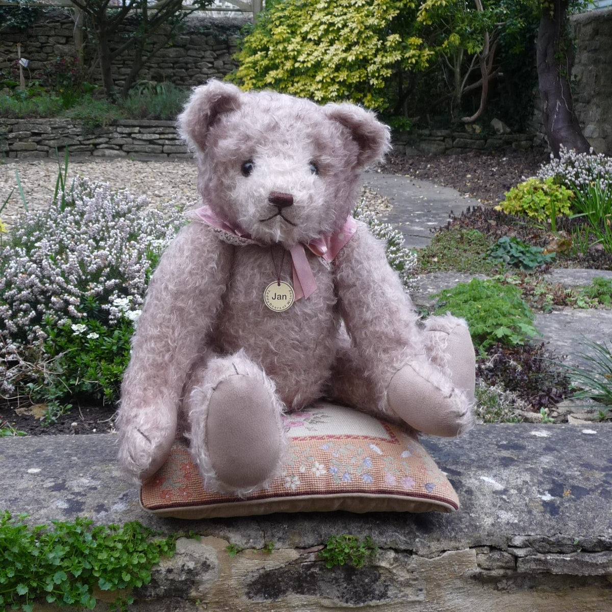 Jan – Teddy Bears