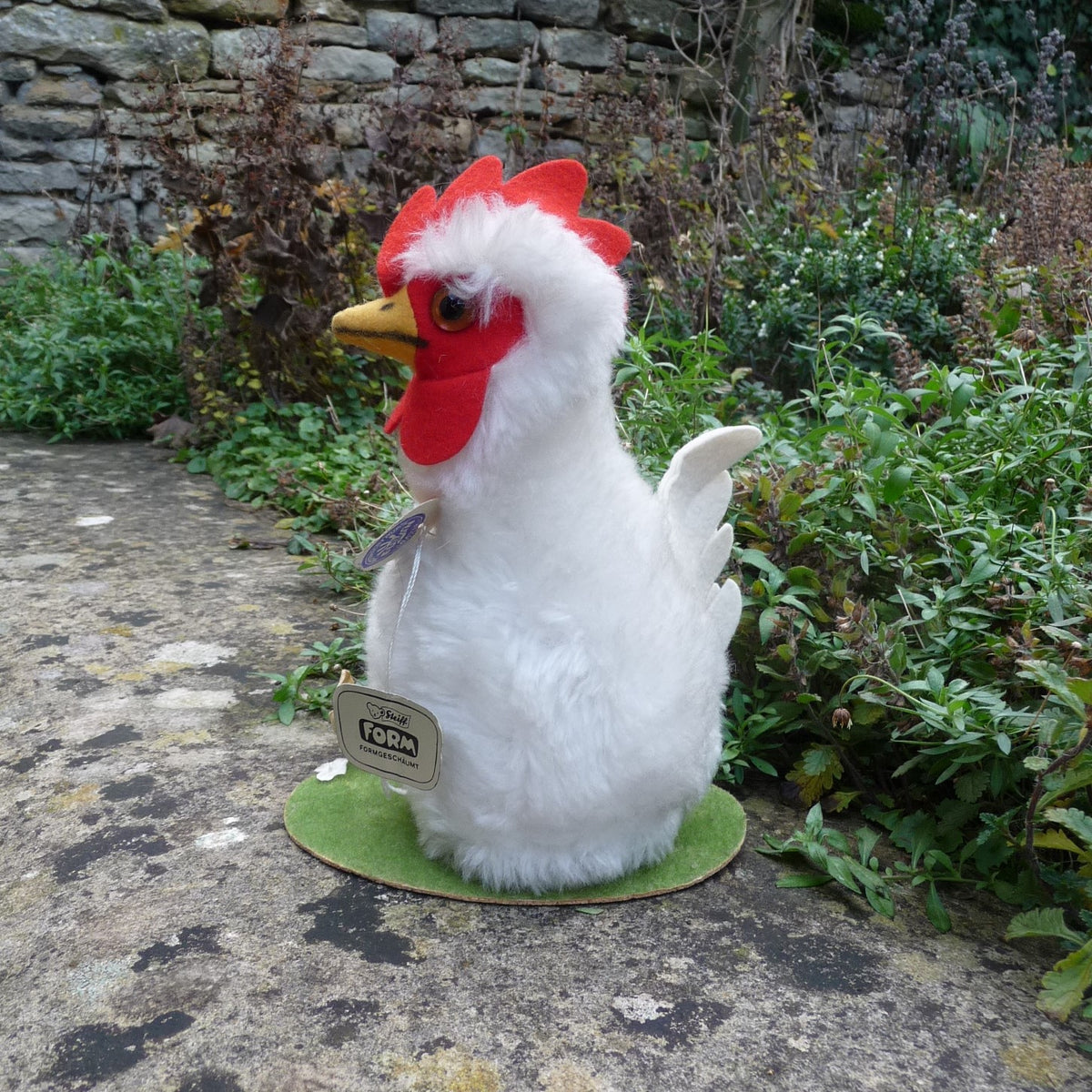 Steiff Buzzel Hen, from the Steiff Archives, made in 1971 – Teddy Bears