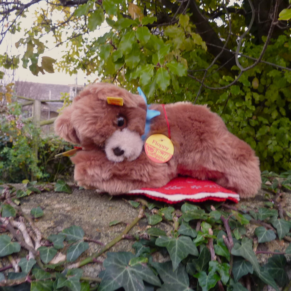 Steiff Floppy Bear, from the Steiff Archives, made in 1983 – Teddy Bears