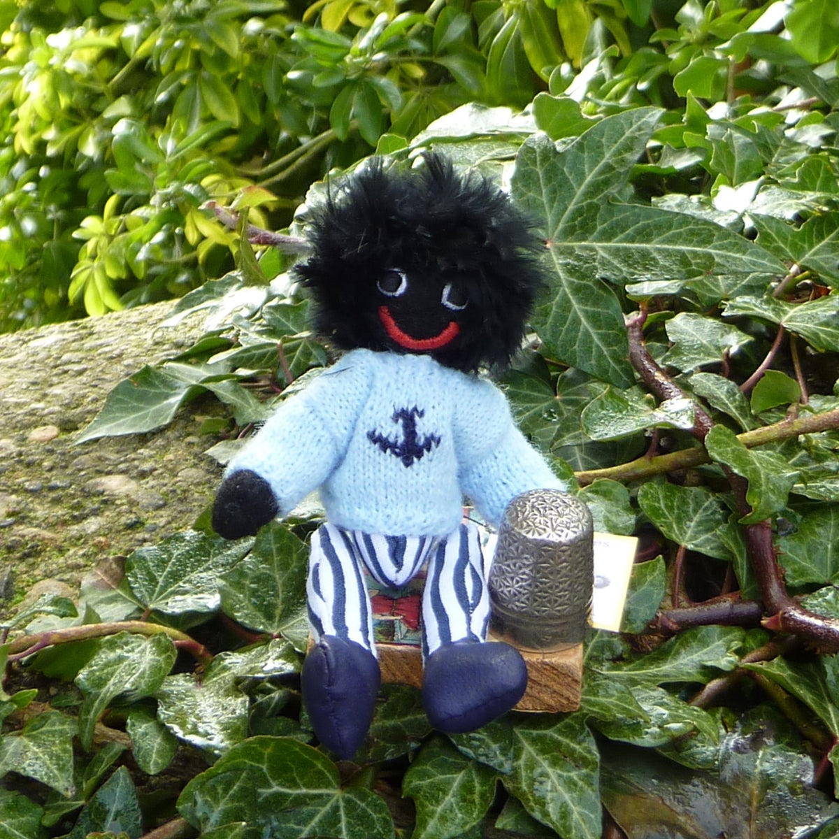 Blue by Gill Cousins, England – Teddy Bears