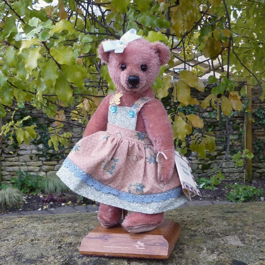 Rosemary by Sharon Barron, USA – Teddy Bears