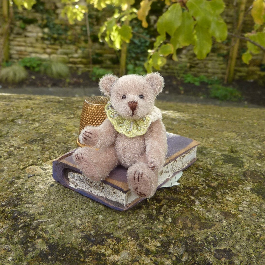 Fabien by Ruth Bowman, England – Teddy Bears